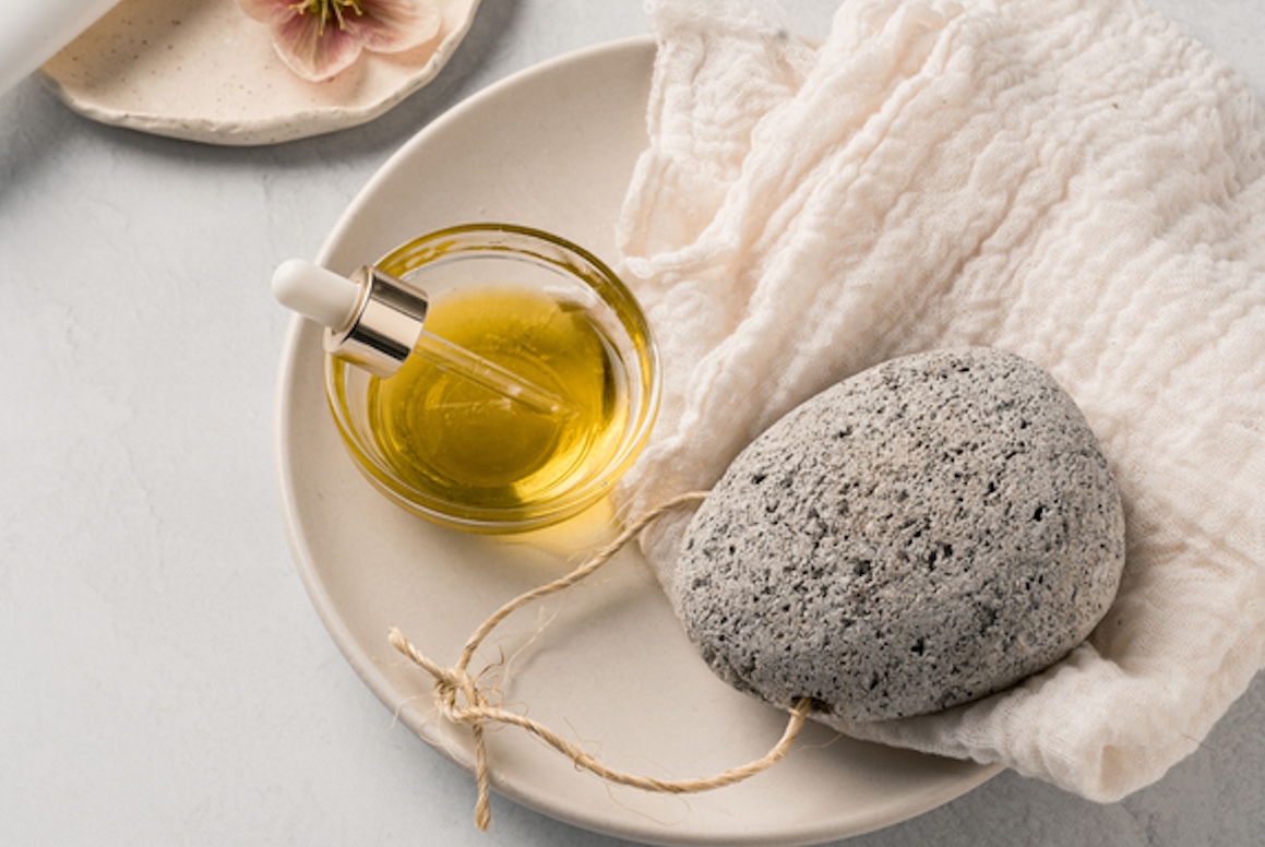 How To Use a Pumice Stone For Soft, Smooth Feet: Guide – P-HealthX